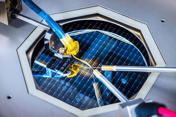 FormFactor - Cascade TESLA300 - 300 mm semi-/ fully-automated on-wafer ...